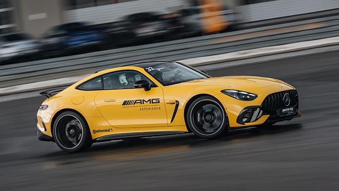 AMG Experience on Track INTENSIVE | Mercedes-Benz